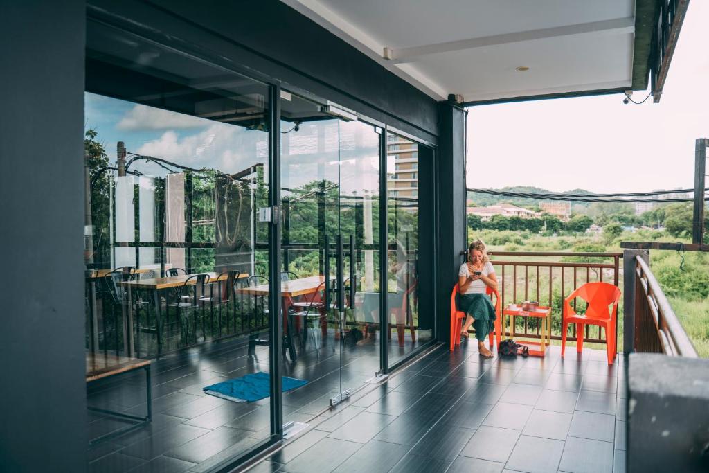Bed Attitude Hostel Cenang | Langkawi 2024 UPDATED DEALS £8, HD Photos ...