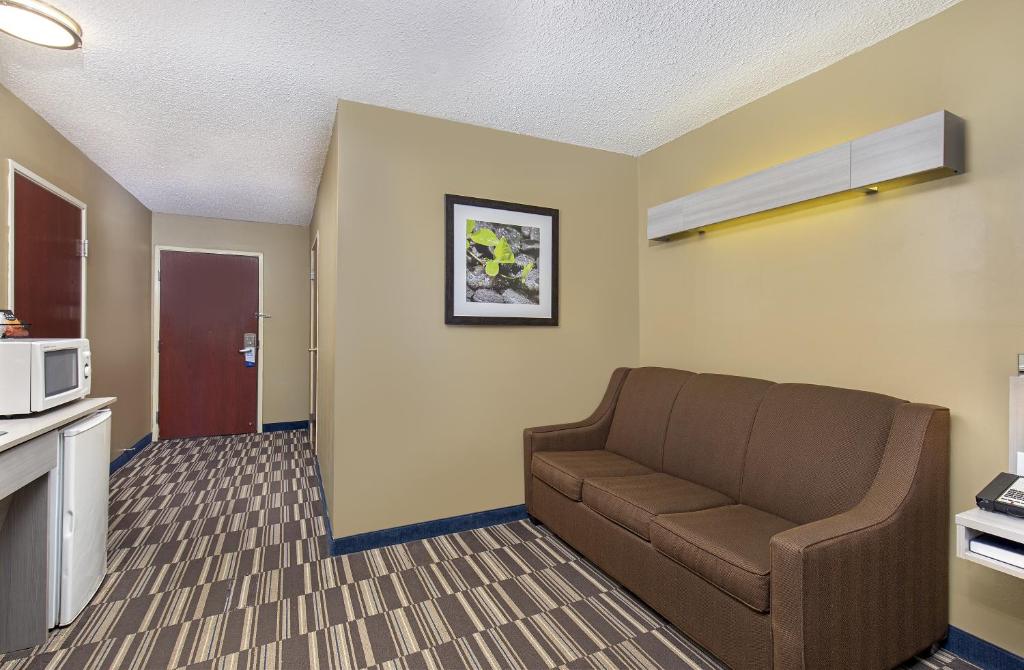 Microtel Inn & Suites by Wyndham Dry Ridge, Dry Ridge (KY) | 2024 ...