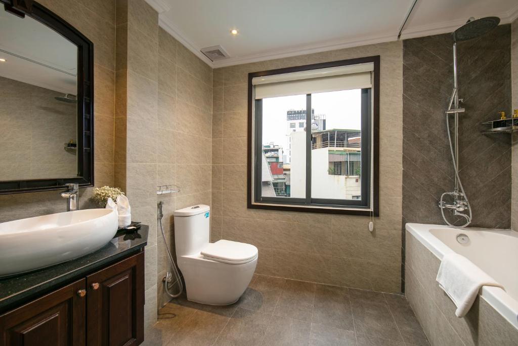 Best Price on Salute Premium Hotel & Spa in Hanoi + Reviews!