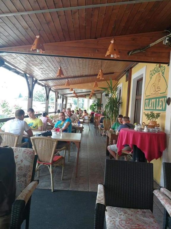 Gostilna in apartmaji Zlati lev - Maribor in Slovenia | Book Now