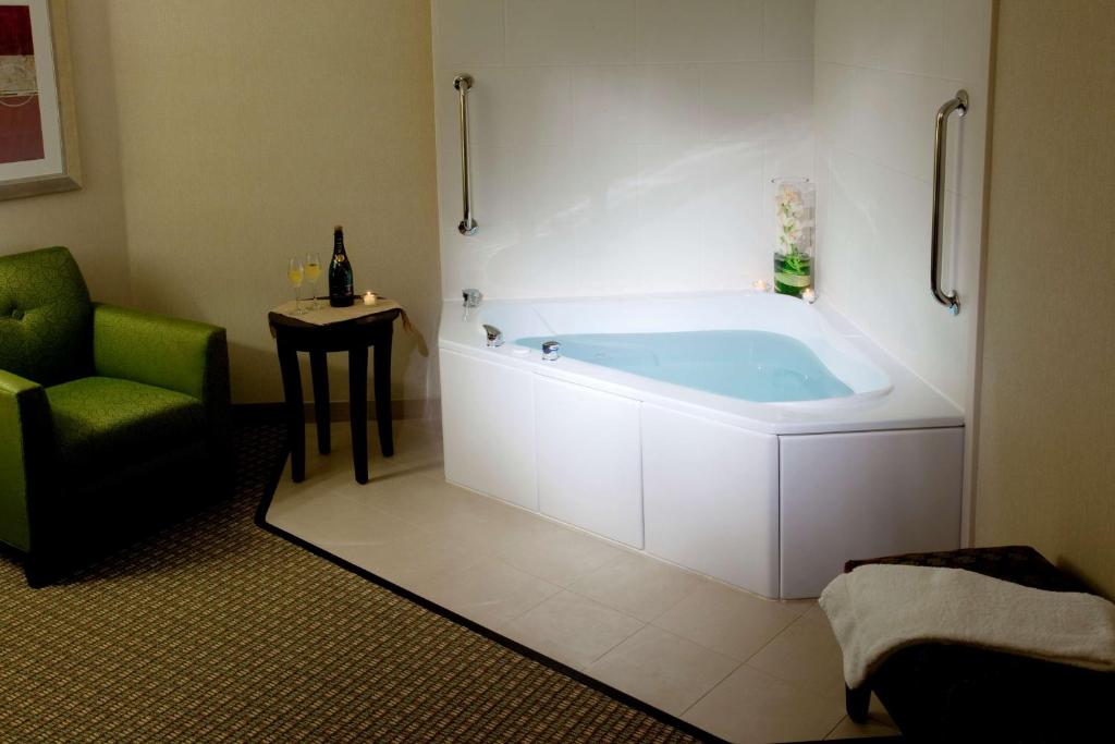 Hilton Garden Inn Seattle Bothell, Bothell (WA) | 2024 Updated Prices ...