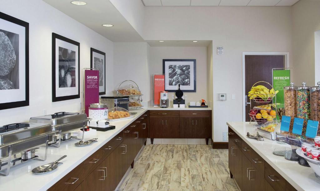 Hampton Inn & Suites Oahu/Kapolei, Kapolei (HI) | 2024 Updated Prices ...