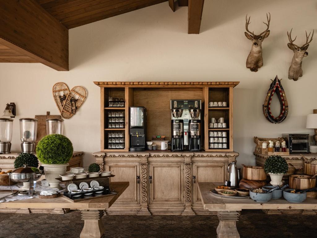 Enzian Inn, Leavenworth (WA) | 2025 Updated Prices, Deals