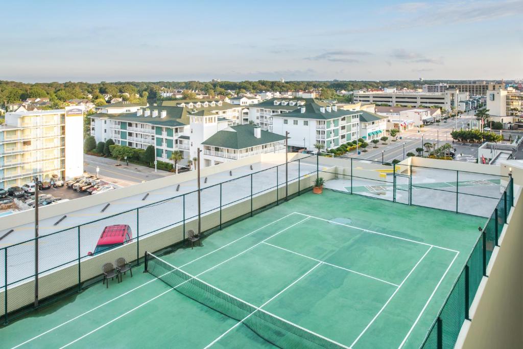 Beach Quarters Resort, Virginia Beach (VA) | 2024 Updated Prices, Deals