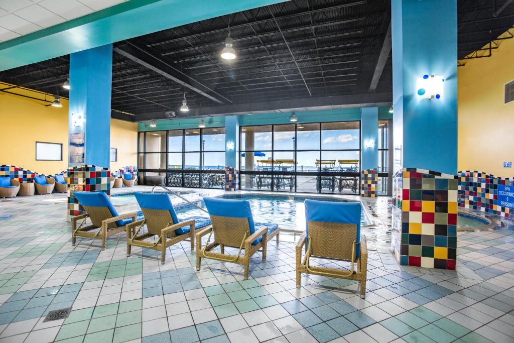 Beach Quarters Resort, Virginia Beach (VA) | 2024 Updated Prices, Deals