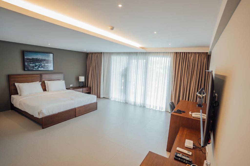 Solitude Acacia Resort Hotel (Batangas) - Deals, Photos & Reviews