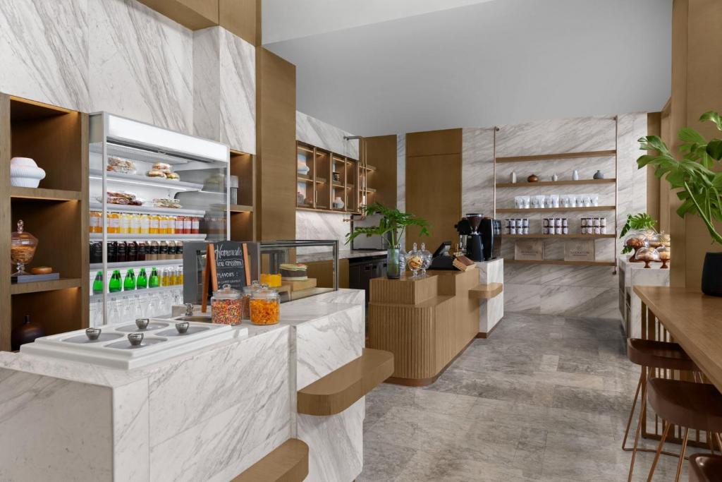 Sheraton Cebu Mactan Resort Hotel - Deals, Photos & Reviews