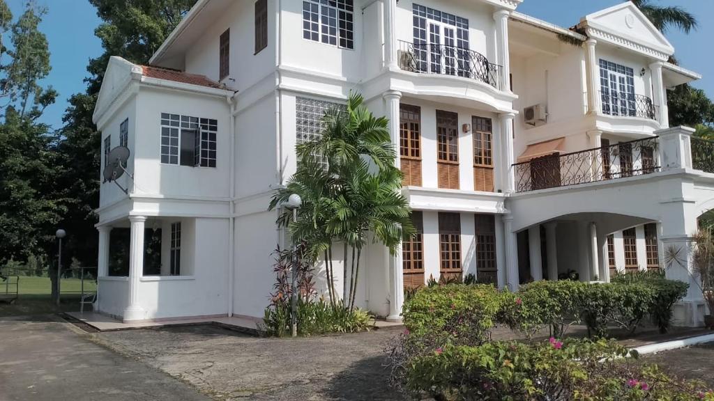 Tiara Labuan Hotel, Labuan | 2024 Updated Prices, Deals