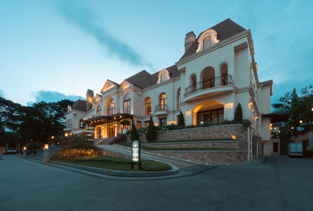 Mercure Dalat Resort Hotel - Deals, Photos & Reviews