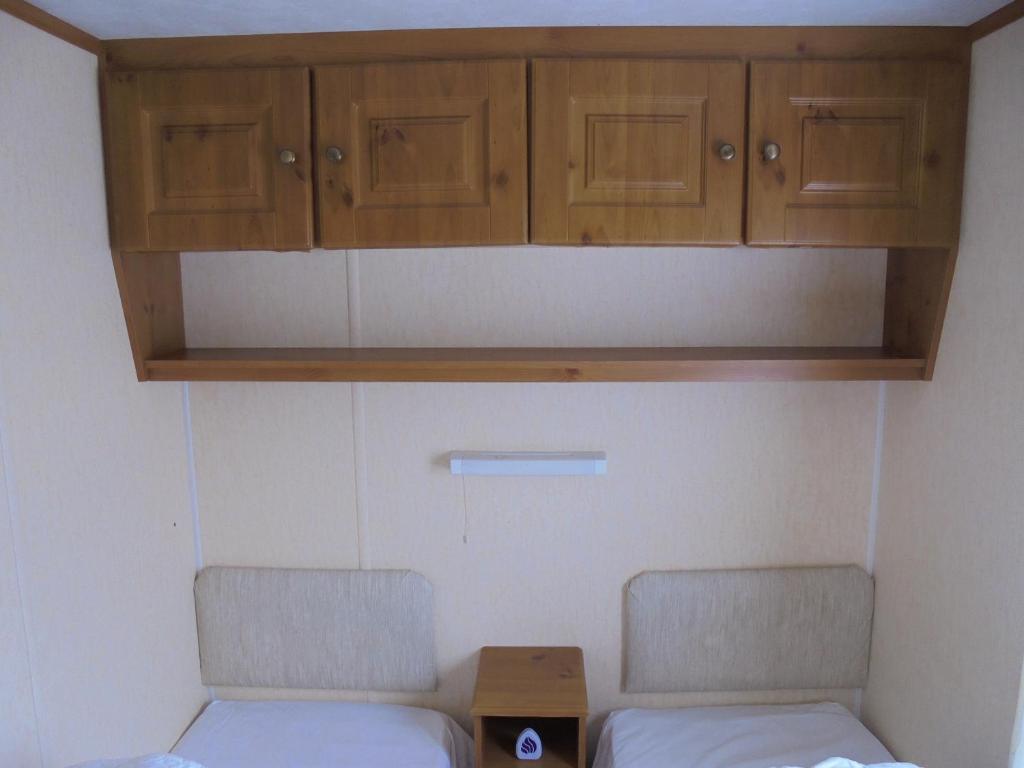 From £66 - Sealands Arronbrook- 6 Berth, Access to the beach, Close to ...