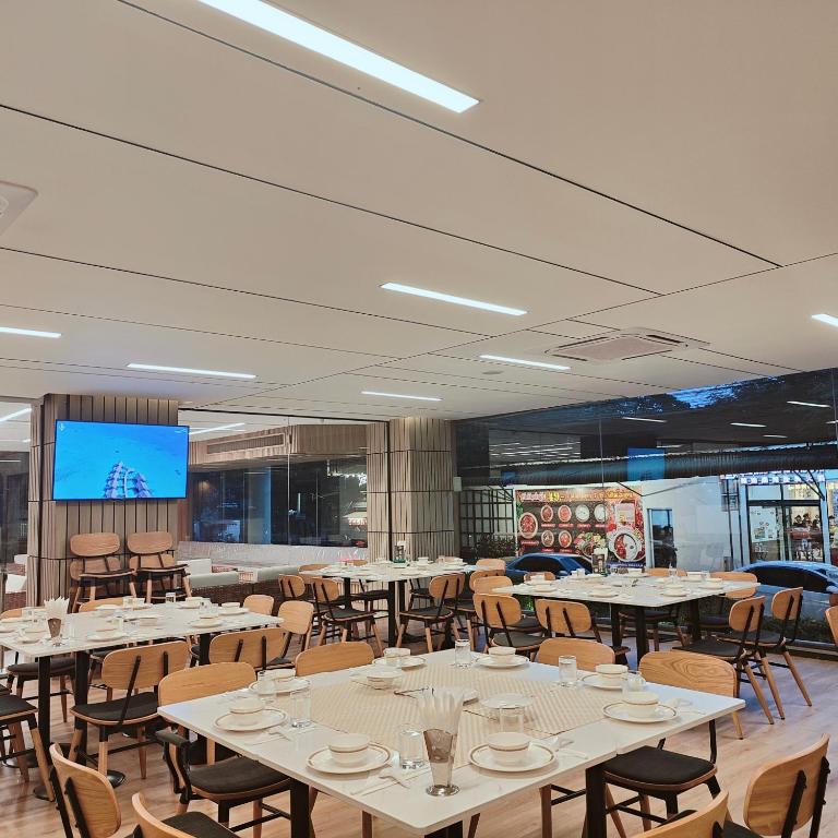 Bangkok Inter Place Hotel, Bangkok | 2024 Updated Prices, Deals