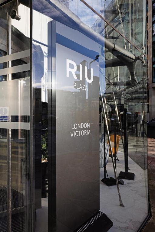 Best Price on HOTEL RIU PLAZA LONDON VICTORIA in London + Reviews!