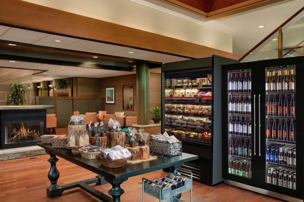 DoubleTree by Hilton Hotel Seattle Airport, Seattle (WA) | 2024 Updated ...