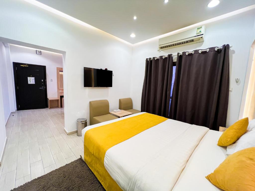 24 Gold Hotel, Dubai | 2024 Updated Prices, Deals