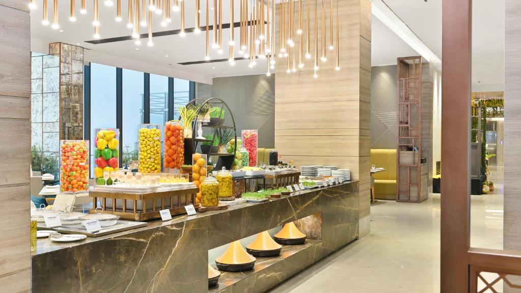 Holiday Inn Gurugram Sector 90, New Delhi and NCR, India - Photos, Room ...