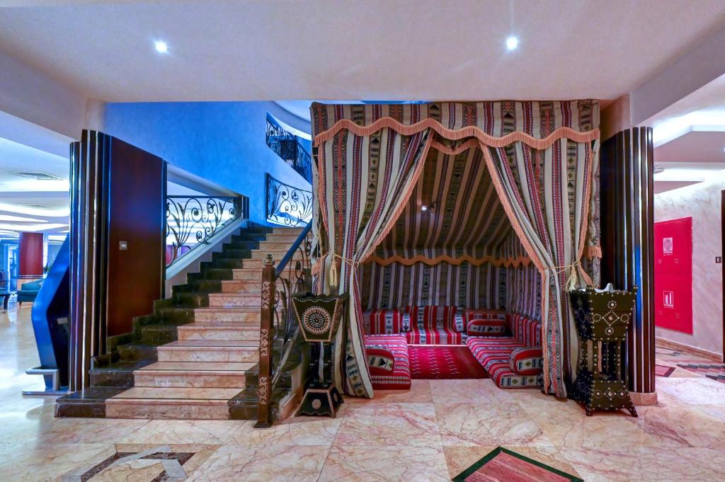 Al Bustan Hotel, Sharjah | 2024 Updated Prices, Deals