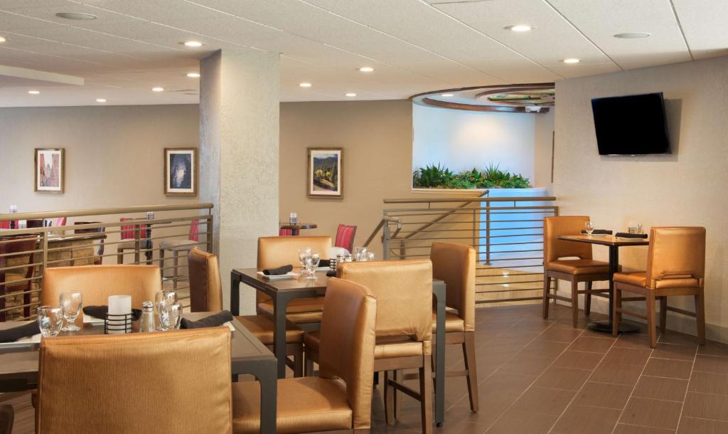 Embassy Suites by Hilton Colorado Springs, Colorado Springs (CO) | 2024 ...
