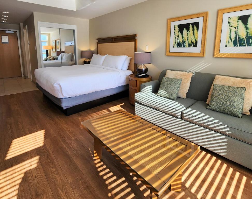 Watermark Beach Resort, Osoyoos (BC) | 2024 Updated Prices, Deals