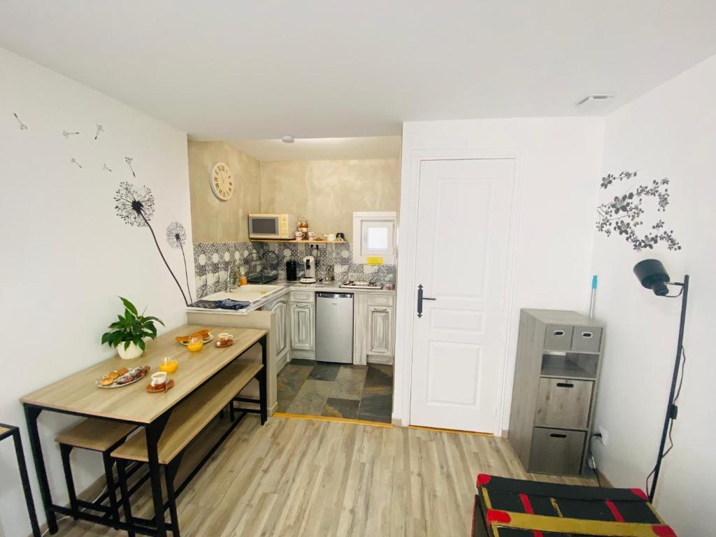 From €38pp - Studio centre village Soligny la Trappe proche Mortagne au ...