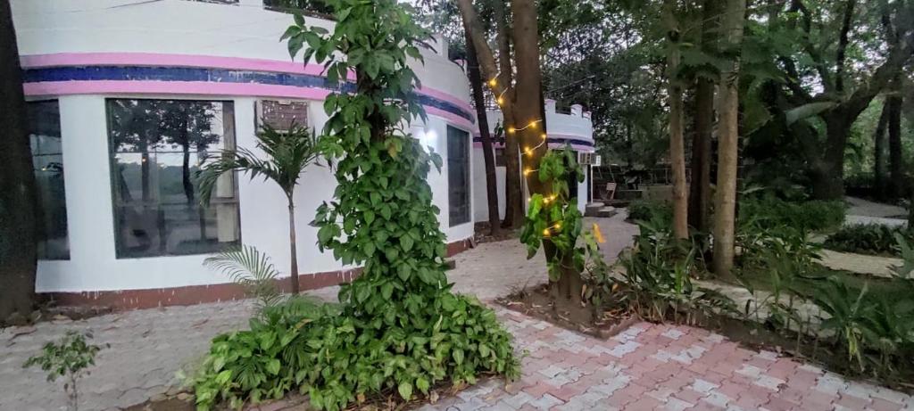 Srushti Farms Resort, Vasind | 2024 Updated Prices, Deals