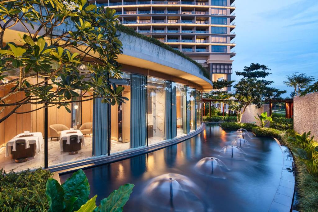 Best Price on New World Hoiana Beach Resort in Hoi An + Reviews!