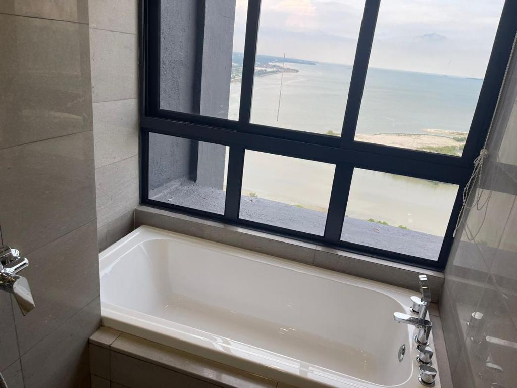 Imperio Residence with Private Bathtub by Lets Stay, Malacca | 2024 ...