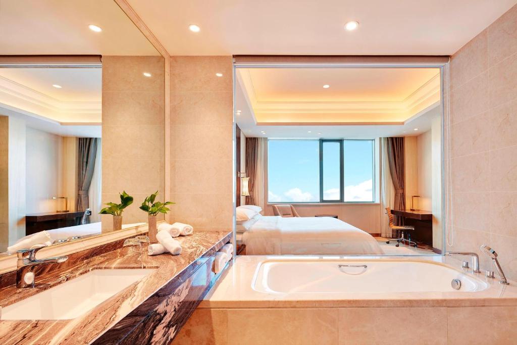 Sheraton Harbin Xiangfang Hotel, Harbin | 2024 Updated Prices, Deals