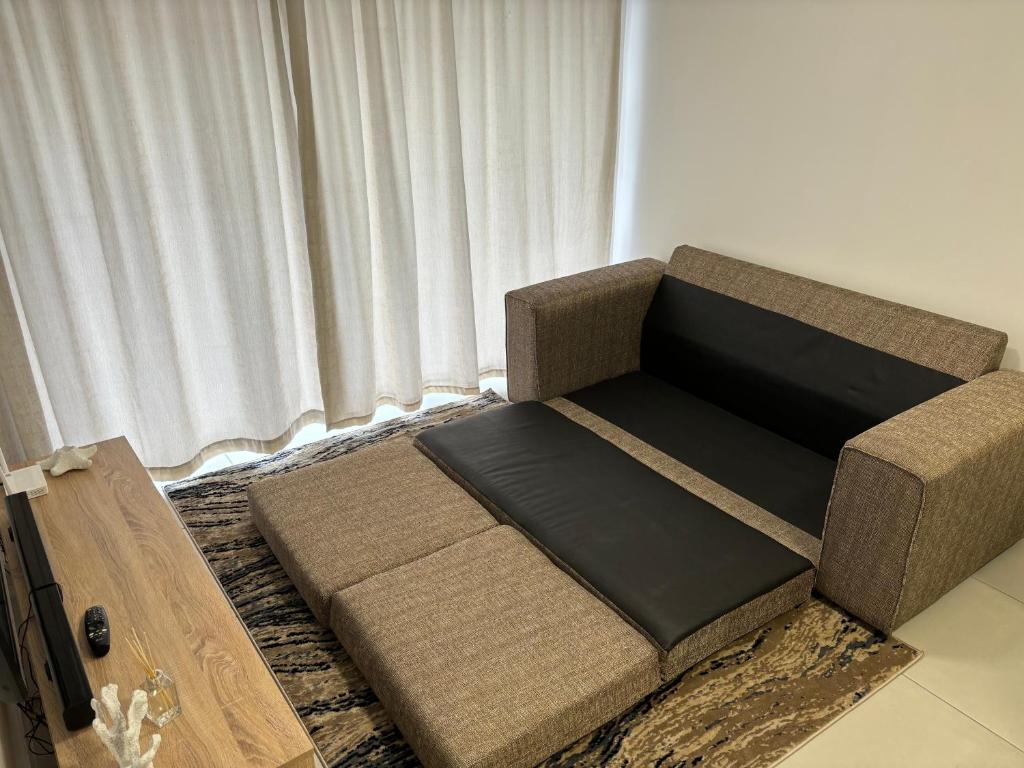 From $27 - Luxury Ultra Modern Apartment - Queen Bed, Inverter, Pool ...