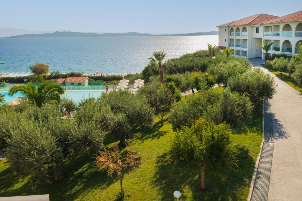 Akrathos Beach Hotel, Chalkidiki | 2024 Updated Prices, Deals
