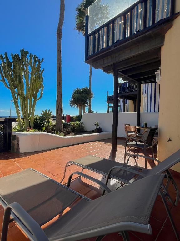 Best Price on Amazing Apartment Altamar 2 in Gran Canaria + Reviews!