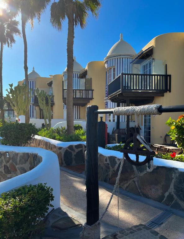 Best Price on Amazing Apartment Altamar 2 in Gran Canaria + Reviews!