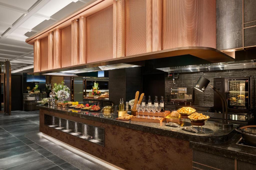 GRAND HILAI TAIPEI Hotel - Deals, Photos & Reviews