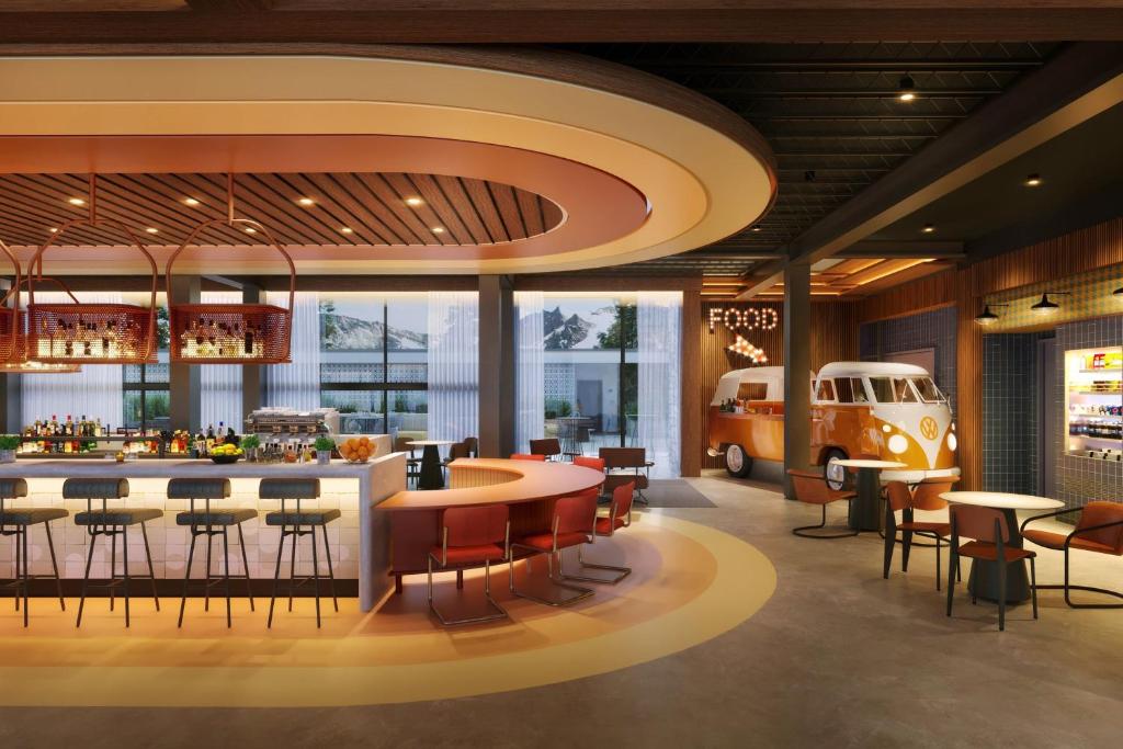 Moxy Banff, Banff (AB) | 2024 Updated Prices, Deals