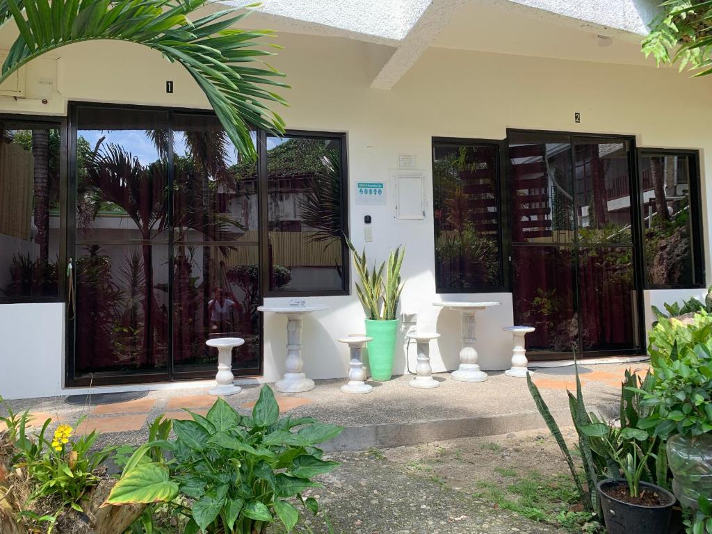 Turtle Inn Resort, Boracay Island | 2024 Updated Prices, Deals