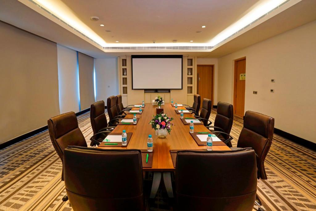 Holiday Inn Chennai OMR IT Expressway, Chennai | 2024 Updated Prices, Deals