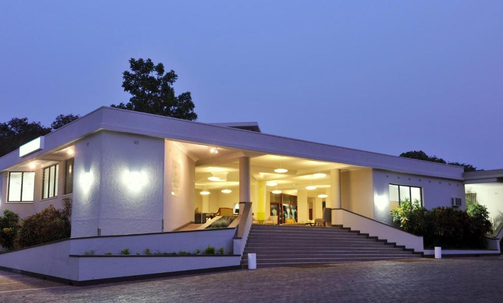 Cresta Sprayview Hotel, Victoria Falls | 2024 Updated Prices, Deals