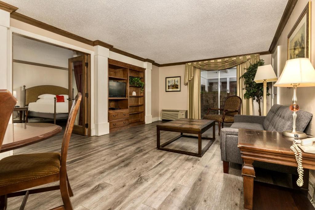 Best Price on Red Lion Hotel Pocatello in Pocatello (ID) + Reviews!