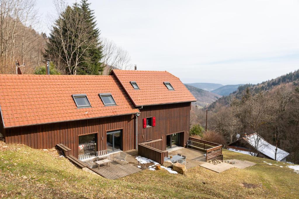 La Désirade Incroyable lodge typique dans les Vosges du Sud Linthal ...