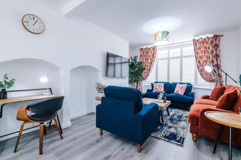 Up to 25% off - Lincroft House - 3Bed Luxury Retreat Serviced Holiday ...