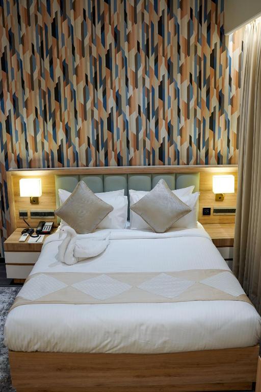 M2 Square by Monday Premium, Nagpur up to 32% OFF - Book Now