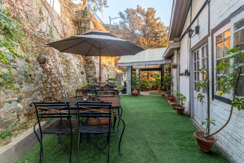 OYO 1706 Hotel The Alpine Heritage Residency, Shimla - Booking Deals ...
