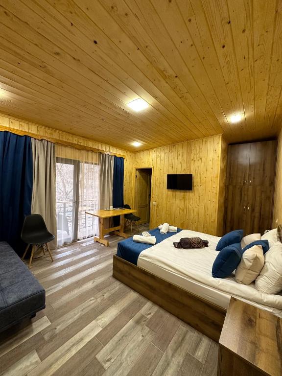 Cosy House with a Terrace in Dilijan National Park! Parz Lich Road, Dilijan