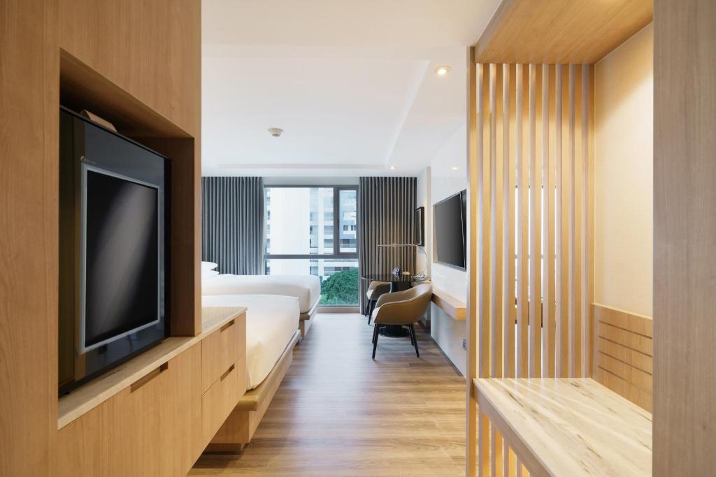 Courtyard North Pattaya Hotel - Deals, Photos & Reviews