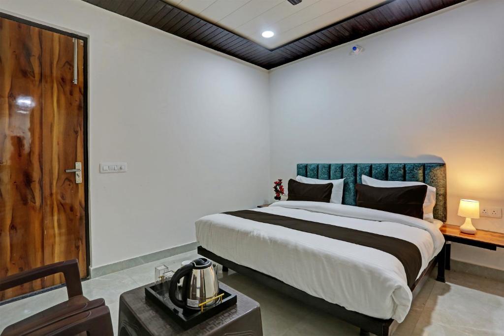 Hotel Rohini West Plot no - 38 Pocket - 16 Sector - 20 Plot no - 38 ...