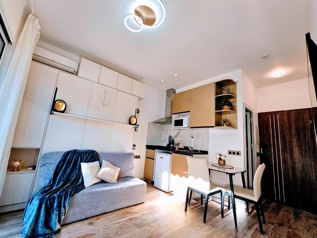 From €40pp - Détente Océane S2 proche de la mer wifi clim, Cagnes Sur Mer