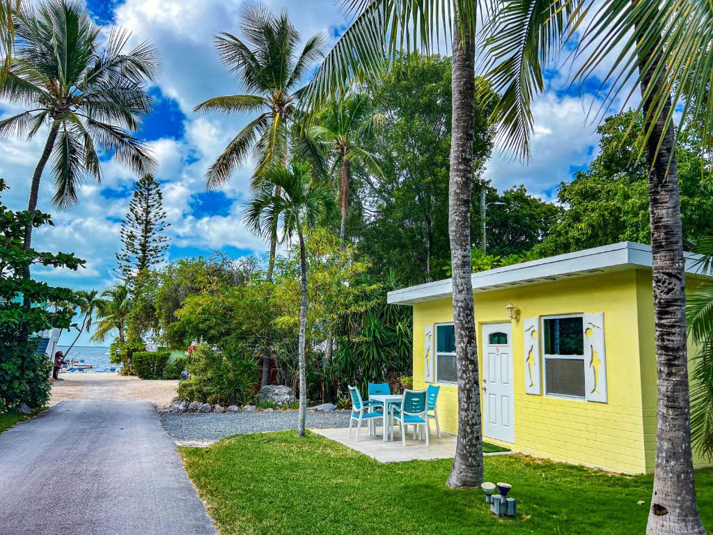 Sunset Cove Beach Resort - Updated Deals 2024