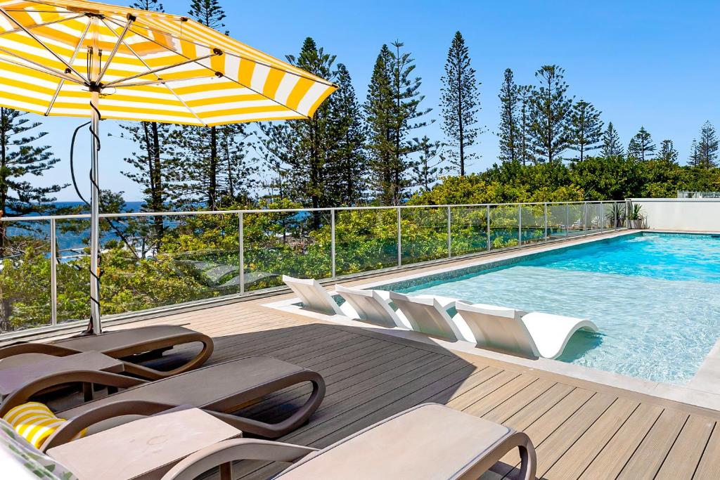 Pacific Beach Resort, Sunshine Coast | 2024 Updated Prices, Deals