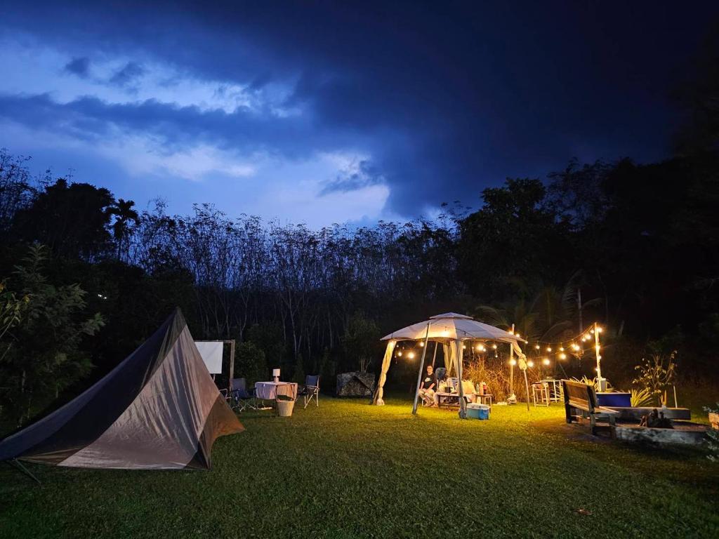 The Box Promkiri (เดอะบ๊อค พรหมคีรี), Ban Pak Ram from $15