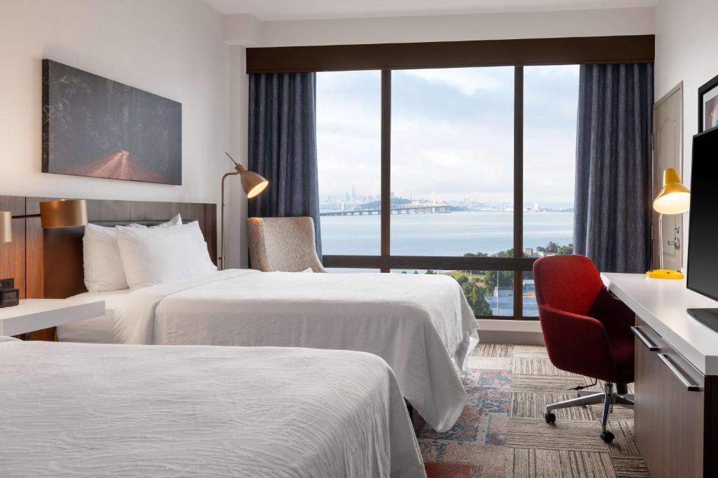 Hilton Garden Inn San Francisco - Oakland Bay Bridge Hotel, San ...