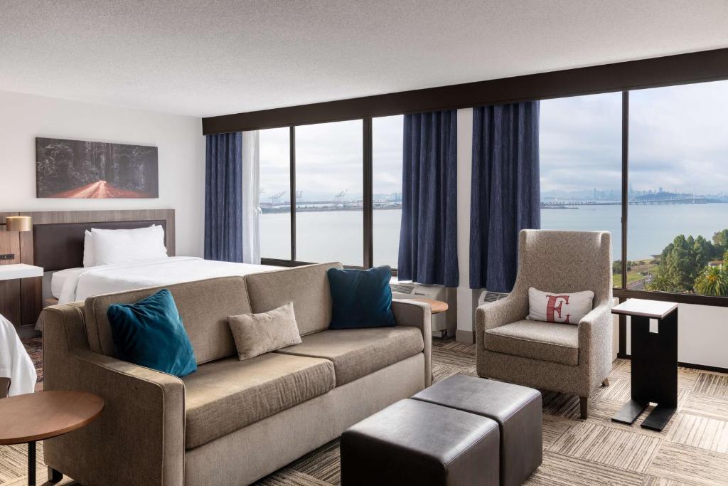 Hilton Garden Inn San Francisco - Oakland Bay Bridge Hotel - 2025 ...